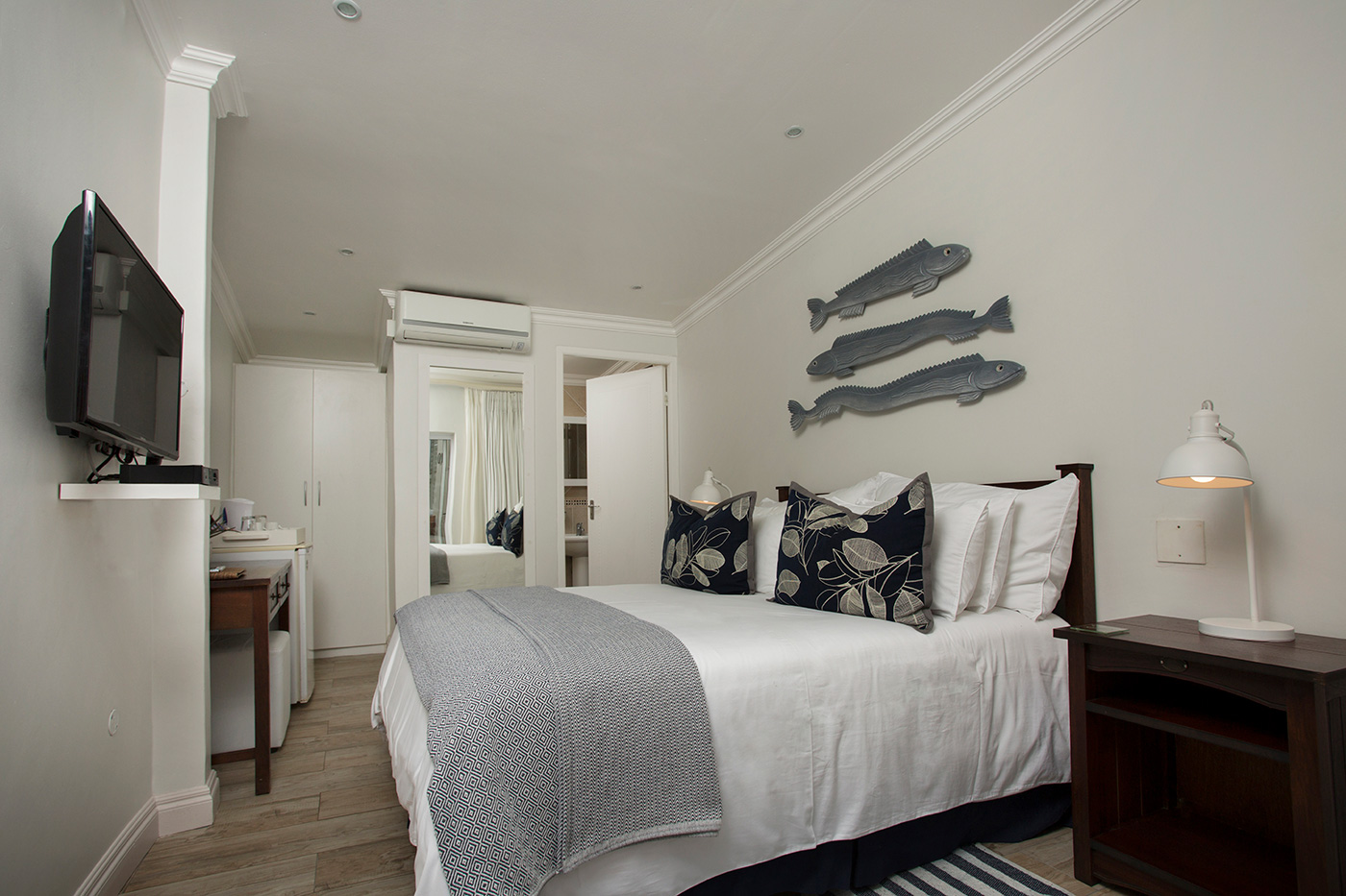 Room 4 - Ocean Hideaway